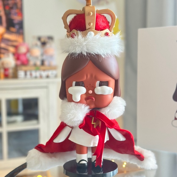 POP MART | Other | Queen Of Broken Heart Popmart Crybaby | Poshmark